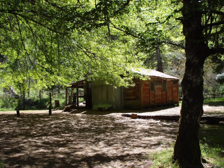 High Country Huts - Mansfield Mt Buller, Victoria