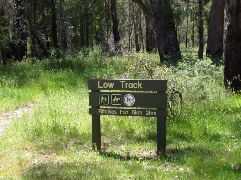 High Country Huts - Mansfield Mt Buller, Victoria
